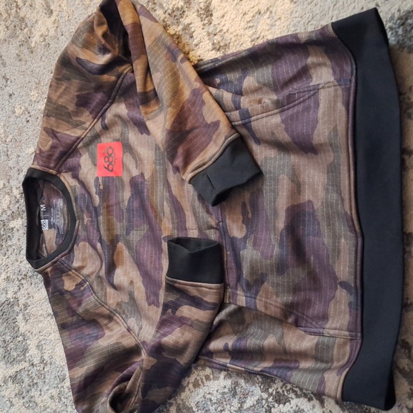 686 | Shirts | 686 Camo Mens Sweatshirt Medium | Poshmark